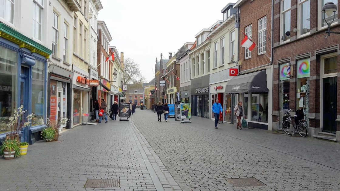 Makelaar Werkendam | Van der Brugge Makelaardij in Werkendam